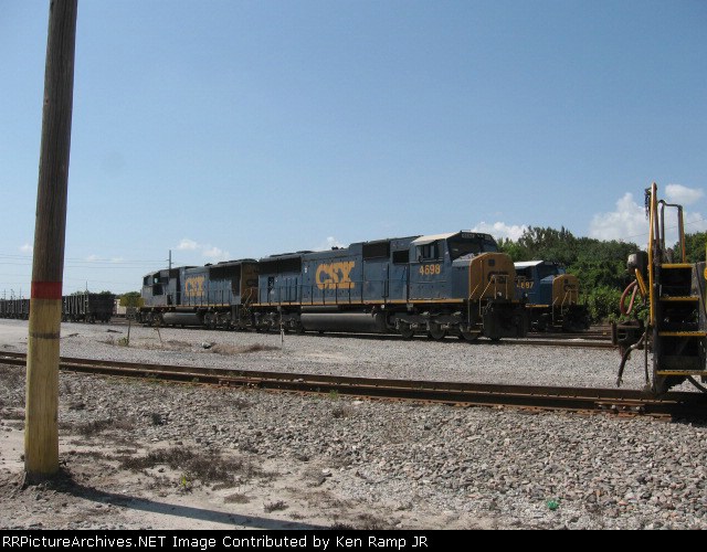 CSX #4698